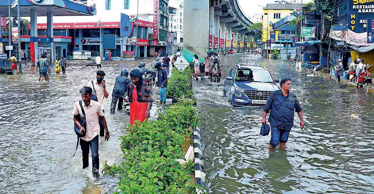 മഴയിൽ കെ‍ാച്ചി മുങ്ങിക്കൂടാ- Flash flood| Kochi| Manorama News