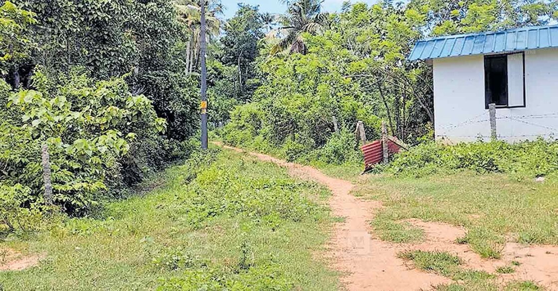 കായൽപുറത്തെ ആയുർവേദ ഗ്ലോബൽ വില്ലേജ് കാവൽപുരയിൽ ഒതുങ്ങി | Ayurveda ...