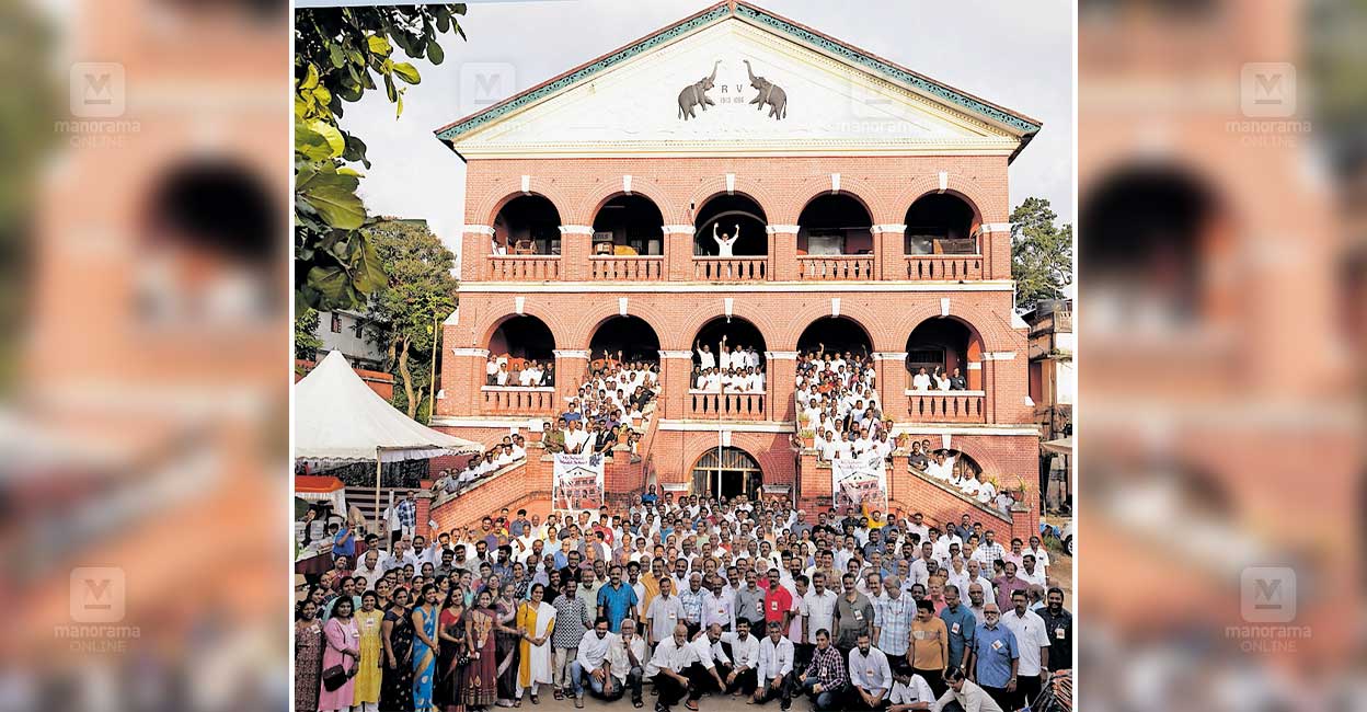 ഒാർമകളുടെ മധുരക്കനി നുണഞ്ഞ് ‘മൈ സ്കൂൾ മോഡൽ സ്കൂൾ’ സംഗമം | School ...
