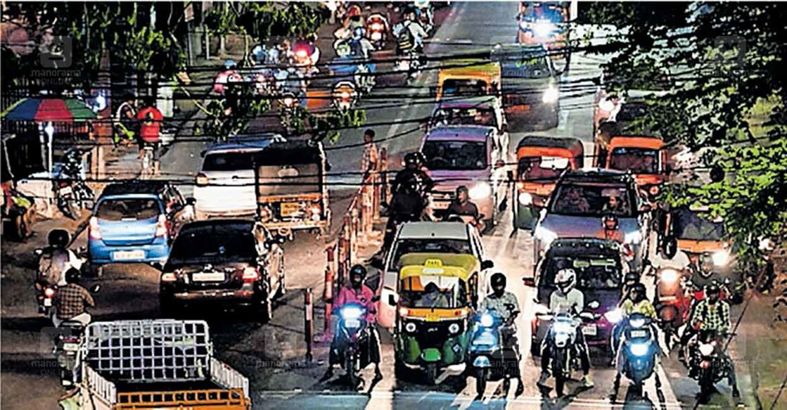 2.6 കിലോമീറ്റർ റോഡ് വികസിപ്പിക്കാൻ 25 വർഷം! എന്നിട്ടും എങ്ങും ...