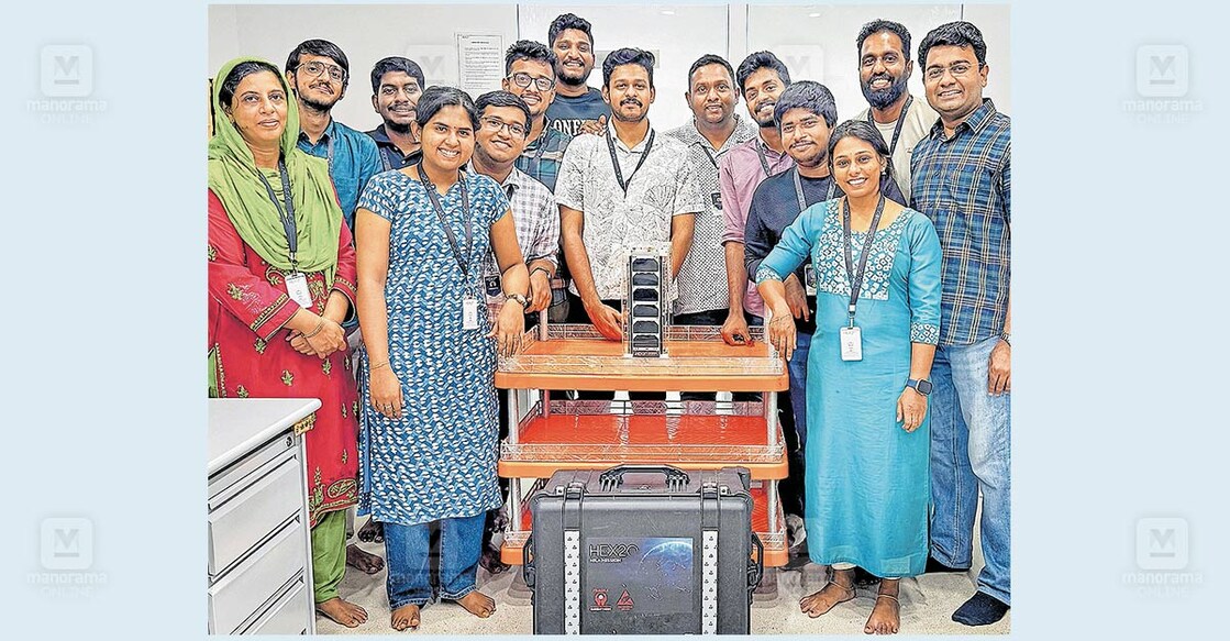 സ്പേസ് എക്സിന്റെ ചിറകിൽ ‘നിള’ ബഹിരാകാശത്ത് | Kerala satellite | Nila satellite | Hex20 | SpaceX ...