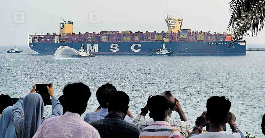 ഹമ്മോ, തുർക്കിയെ! 10 നില കെട്ടിടത്തോളം ഉയരം; ‘പിടിച്ചു കെട്ടിയത്’ 10 ...