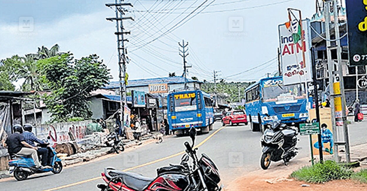 വെറുതെയായോ ബസ്‌ സ്റ്റോപ്പുകൾ?; വാഹനക്കുരുക്കിൽ നടയറ ജംക്‌ഷൻ | Nadayara ...