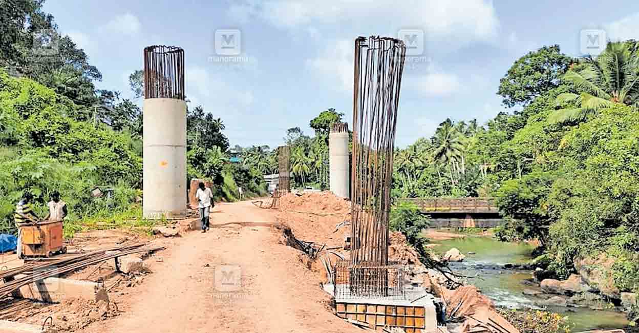 വഴയില– പഴകുറ്റി നാലുവരി പാത; നിർമാണ ജോലികൾ പുരോഗമിക്കുന്നു | Nedumangad ...