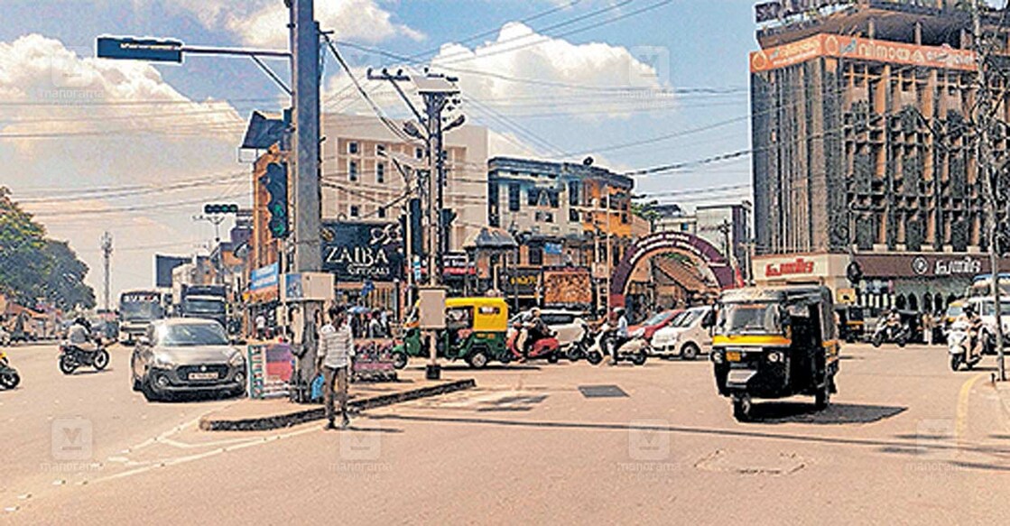 Attingal's Palace Road one-way system eases traffic congestion | News ...