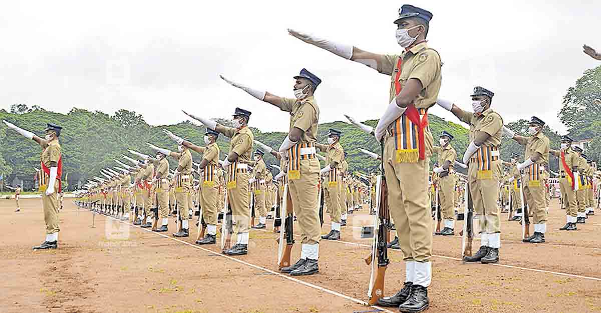 കമ്മിഷൻ ശുപാർശ; പൊലീസിൽ കൊള്ളാത്തവരെ തള്ളണം | Kerala Police | Manorama ...