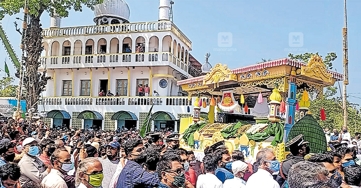 മണത്തല ചന്ദനക്കുടം നേർച്ച ആഘോഷിച്ചു