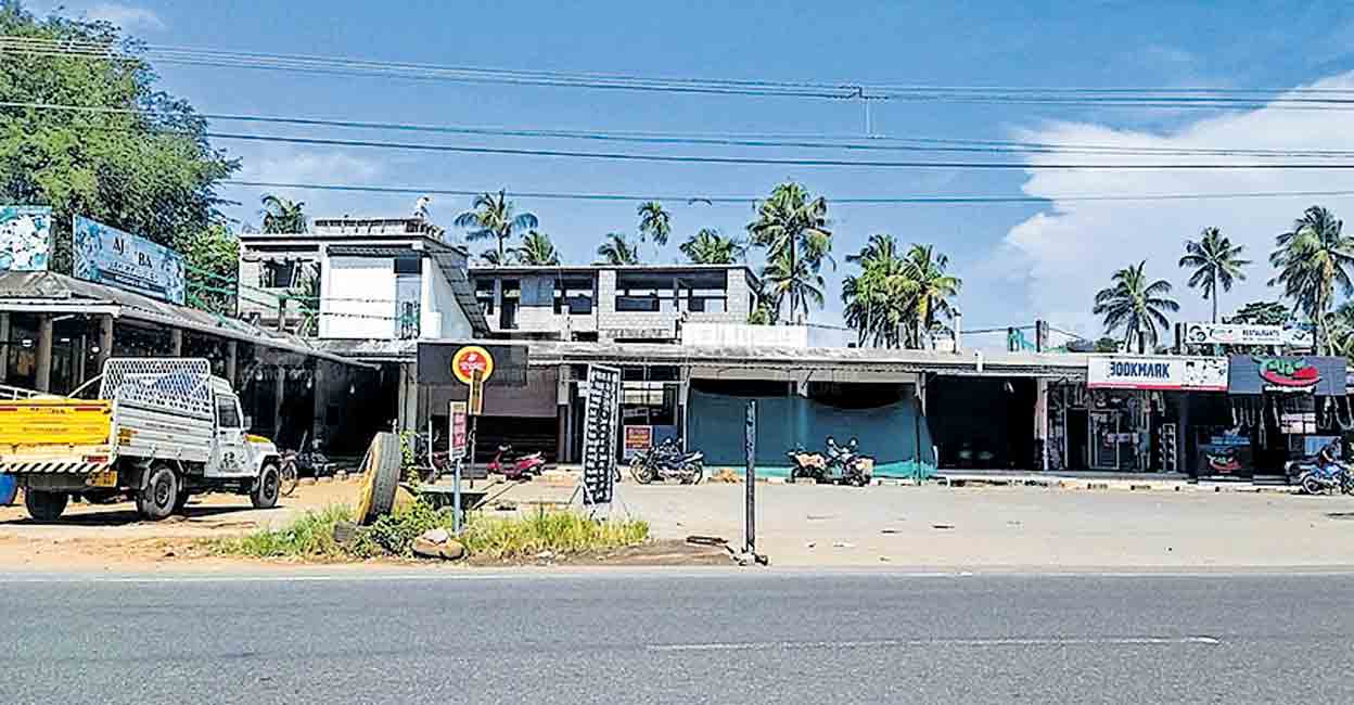 കയ്പമംഗലം ബസ് സ്റ്റാൻഡ്; വർഷങ്ങൾ പിന്നിട്ടിട്ടും ബസുകൾക്ക് അന്യം