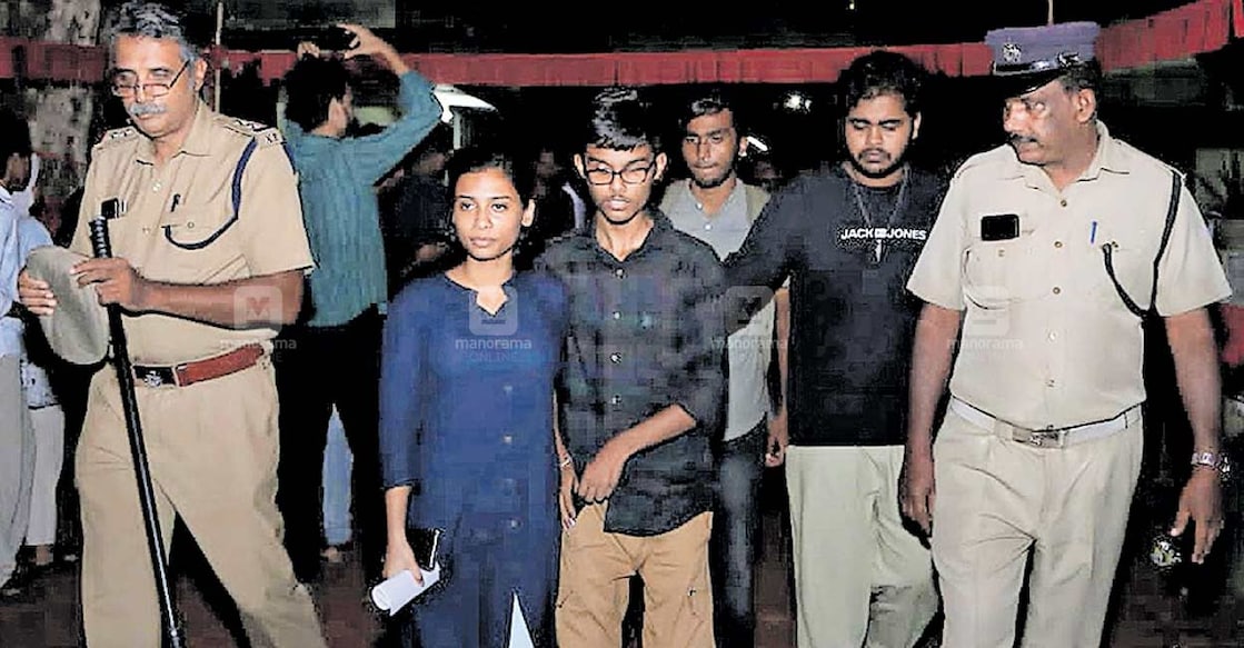 റീ കൗണ്ടിങ്ങില്‍ ചെയർമാൻ സ്ഥാനം നഷ്ടമായി; നിരാഹാര സമരത്തിന് കെഎസ്‍യു ...