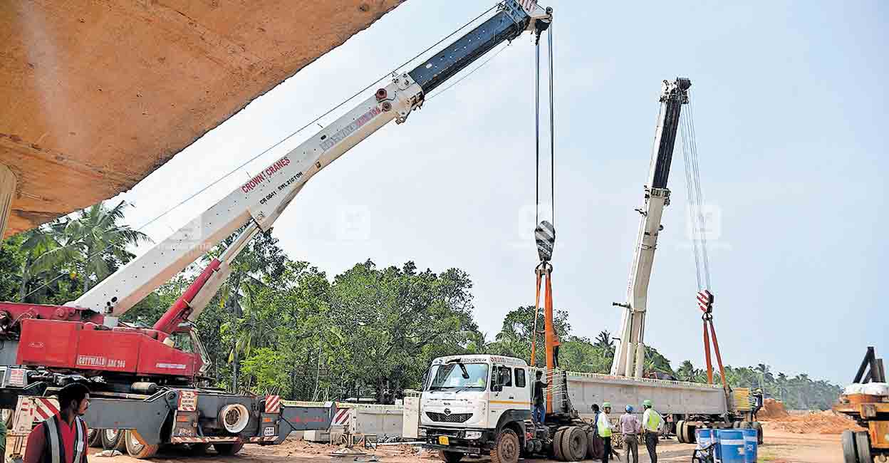 ആറുവരിപ്പാത: 2025 ൽ പൂർണമായി ഗതാഗത യോഗ്യമാക്കും; അതിവേഗം പുരോഗമിച്ച് നിർമാണ ജോലികൾ