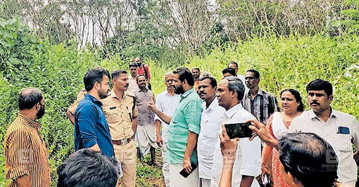 കാട്ടാന ശല്യം: എംഎൽഎയും ഡിഎഫ്ഒയും സ്ഥലം സന്ദർശിച്ചു | Wild elephant ...