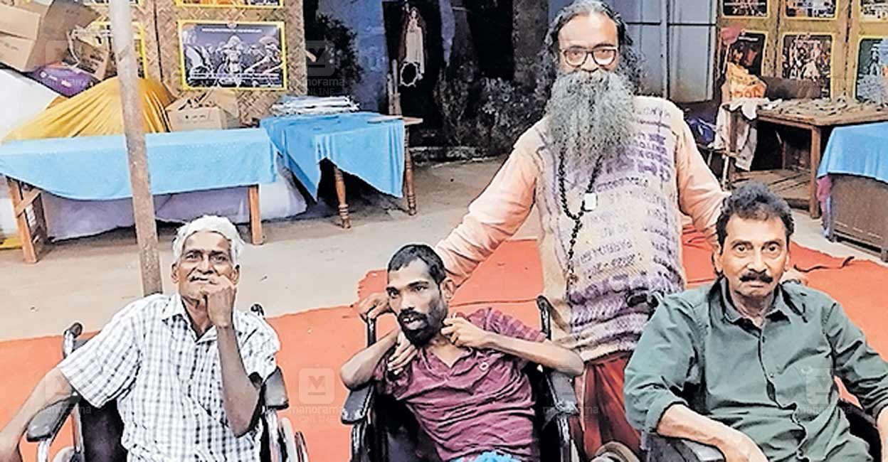 അരയ്ക്കു താഴെ തളർന്നവരെ പിടിച്ചുയർത്തി മാത്യൂസ് ചുങ്കത്ത് | paralysis ...