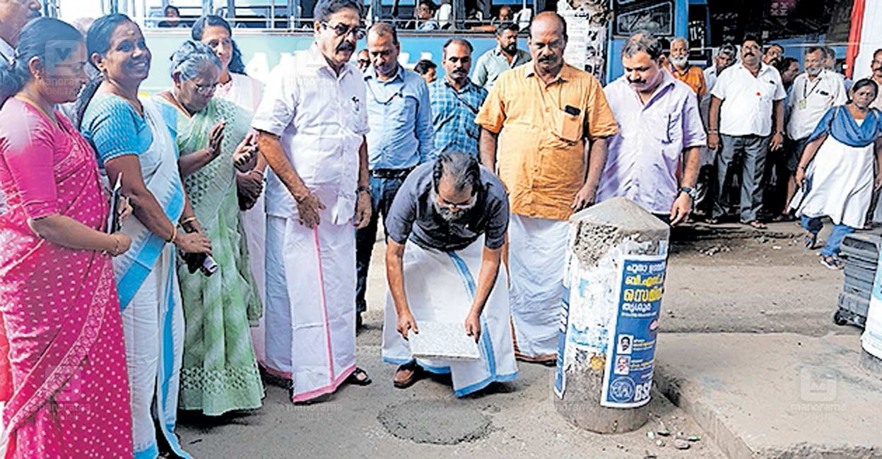ശക്തൻ സ്റ്റാൻഡ് നവീകരണം: ഇരട്ടപ്പൂട്ടിട്ട് കോർപറേഷനും പൊലീസും ...