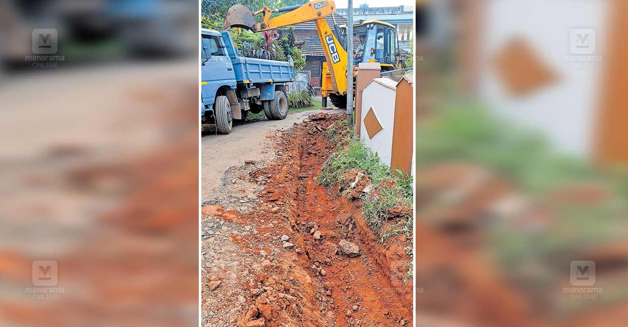 കടവല്ലൂർ പഞ്ചായത്തിൽ പൈപ്പിടാൻ പൊളിച്ച റോഡുകൾ നന്നാക്കും | Perumpilavu ...