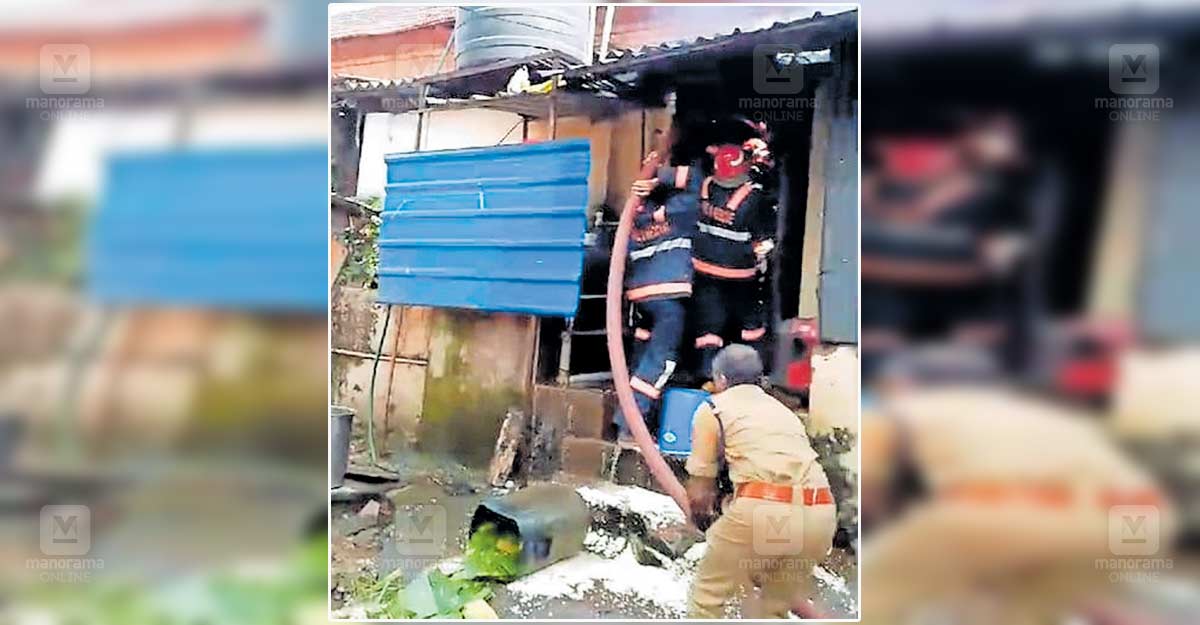 കുന്നംകുളത്തും പഴയന്നൂരിലും ഹോട്ടലിൽ തീപിടിത്തം | Kunnamkulam fire ...