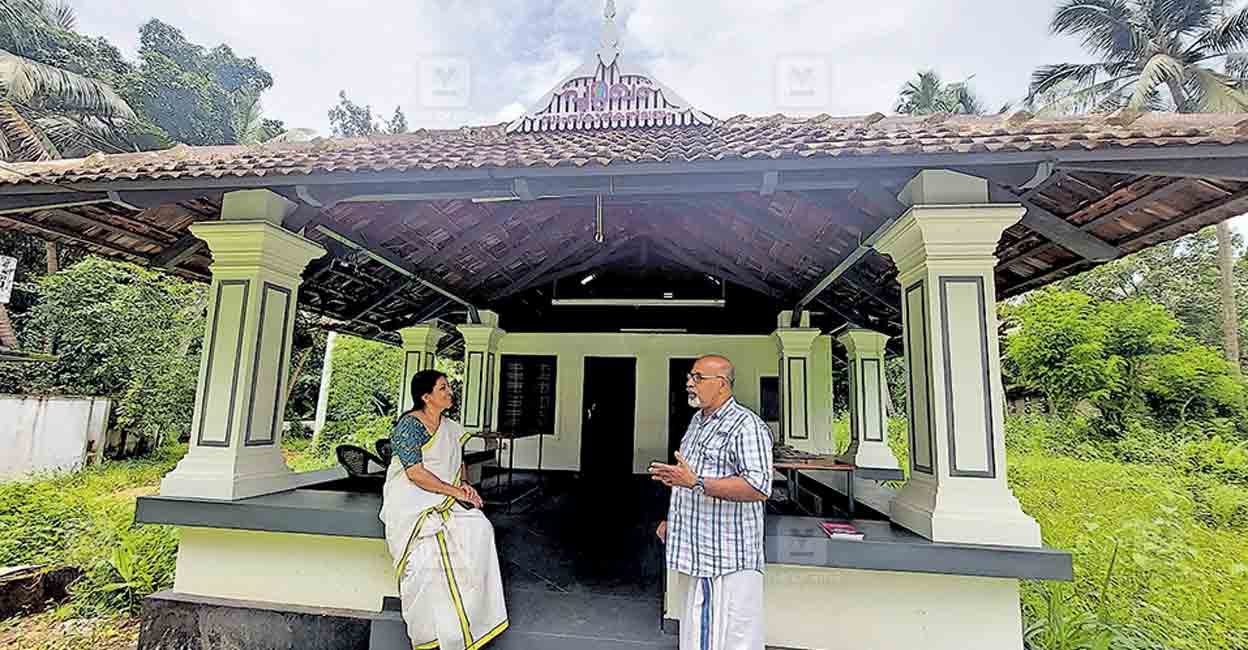 വായനയുടെ വെളിച്ചമാകാൻ കൊച്ചന്നൂരിന്റെ ‘പൂമുഖം’ | Vadakkekad | Poomukham ...