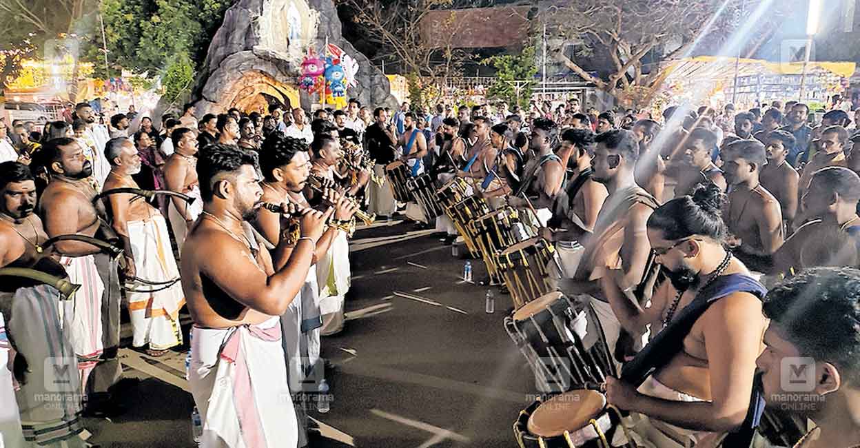 സെന്റ് തോമസ് കത്തീഡ്രൽ തിരുനാൾ; അമ്പ് പ്രദക്ഷിണം ഇന്ന് | Iringalakkuda ...