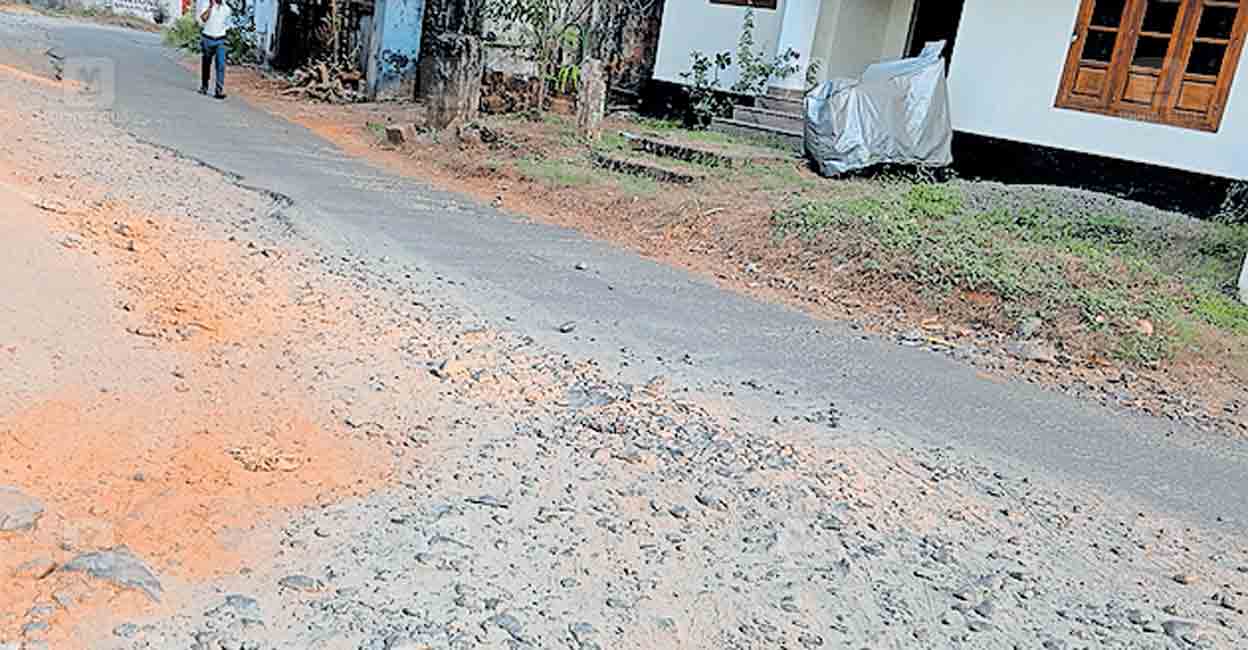 എന്തൊരു ഗതികേടാണ് ! ജലജീവൻ പദ്ധതിക്കായി റോ‍ഡുകൾ പൊളിച്ചിട്ട് വർഷങ്ങ ...