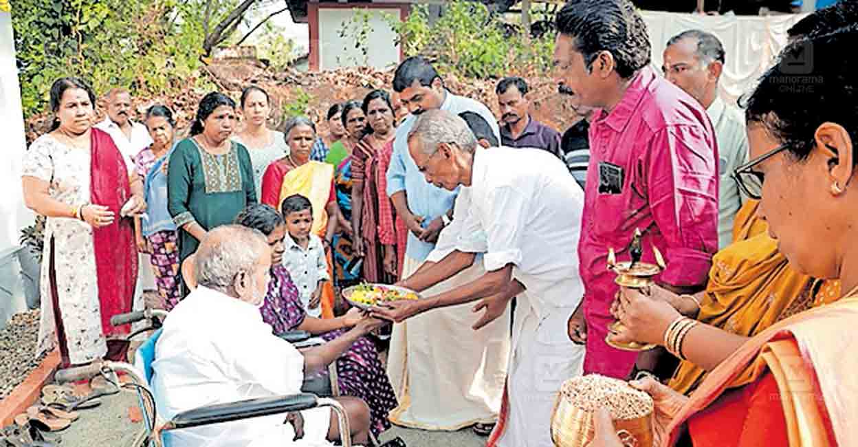 ഉദയനും ഇന്ദിരയ്ക്കും ഇനി മുതൽ അടച്ചുറപ്പുള്ള വീടുണ്ട് | Vallachira ...