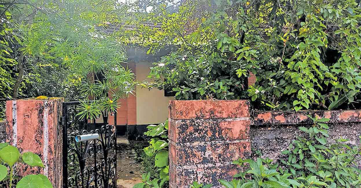 മറന്നുകളയാവതല്ല, വൈലോപ്പിള്ളിവിലാസം; സ്മാരകസമിതിയുടെ ആവശ്യത്തി ...
