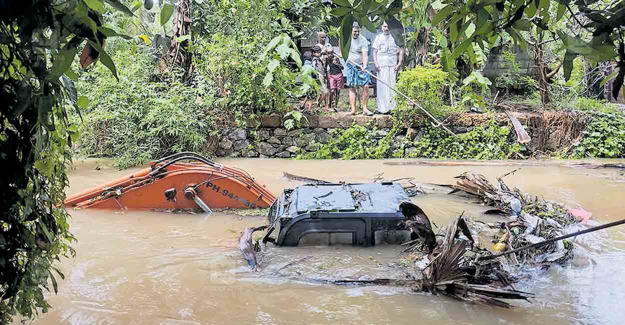ഇടമുറിയാതെ ഇടവപ്പാതിയുടെ ഇരമ്പം; തിങ്കൾ രാത്രി 8 മുതൽ ചൊവ്വാ രാവിലെ 8 ...