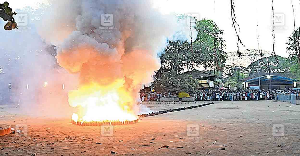 കൊടുങ്ങല്ലൂർ താലപ്പൊലിക്ക് തുടക്കം | Kodungallur Sreekurumba Bhagavathi ...