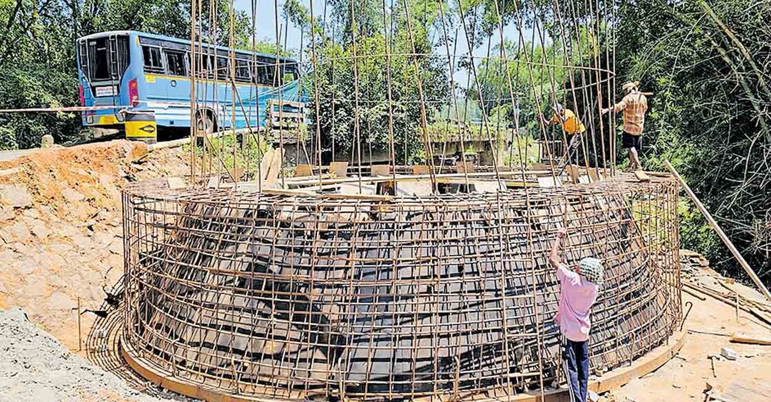 5 വർഷമായിട്ടും പണി പൂർത്തിയായില്ല; പനമരം ചെറിയ പാലത്തിൽ ജോലിക്കു വേഗം പോരാ