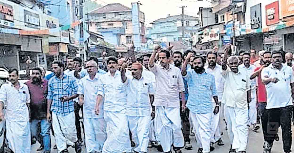 ഉരുൾപൊട്ടൽ നിസ്സാരവൽക്കരിച്ച് പ്രസ്താവന; വി.മുരളീധരനെതിരെ വ്യാപക ...