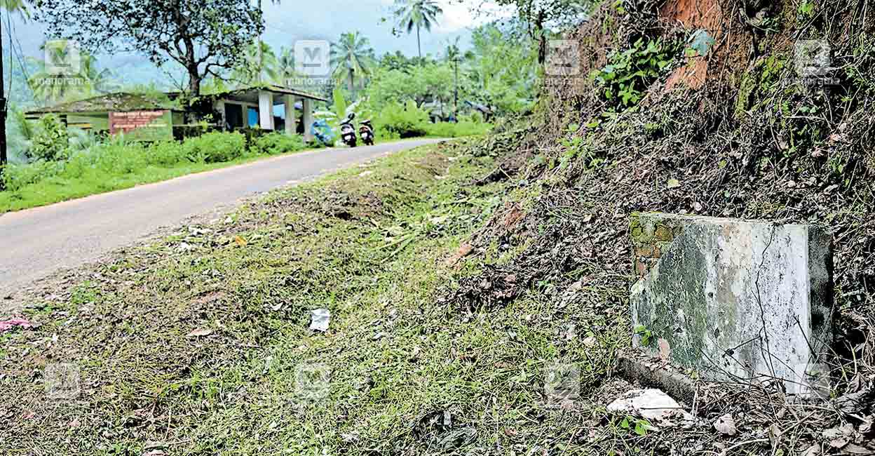 പൂഴിത്തോട്–പടിഞ്ഞാറത്തറ റോഡ്; തറക്കല്ല് വയസ്സ് 30 | Poozhithode ...