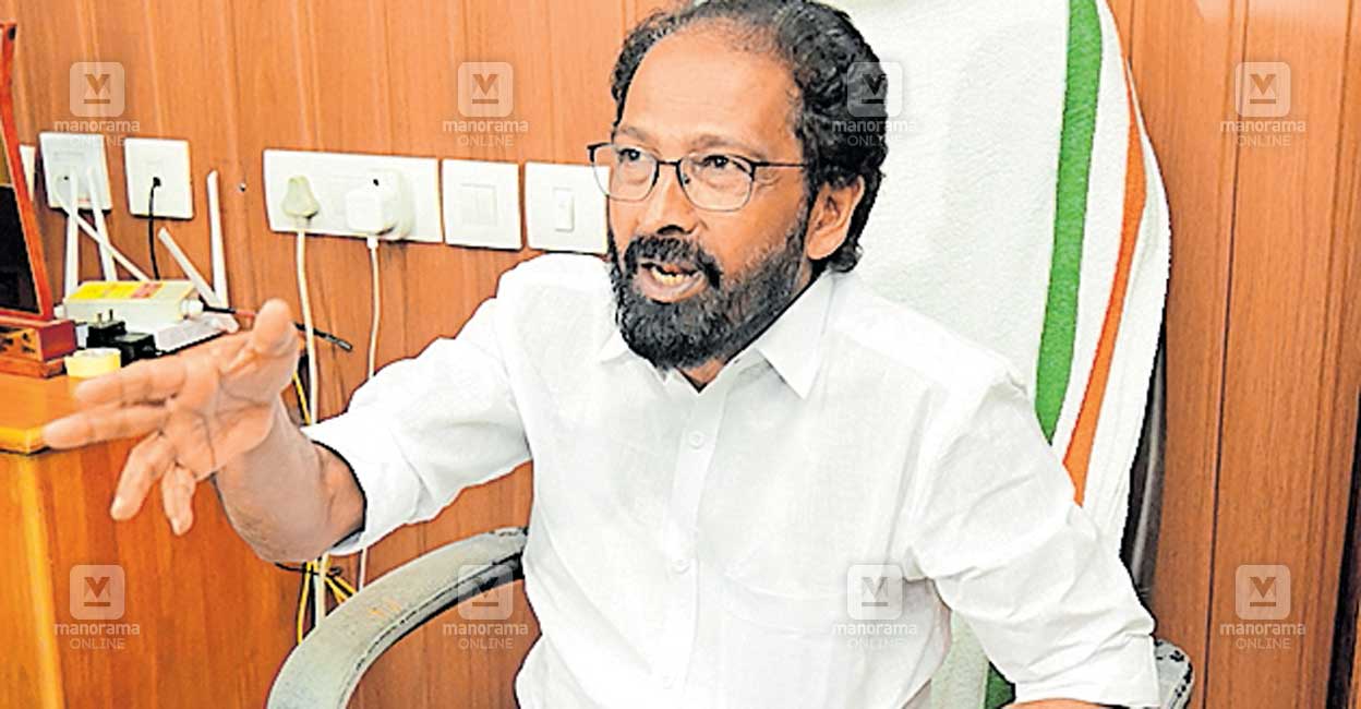ഗ്രൂപ്പ് വ്യത്യാസമില്ലാതെ സ്വീകാര്യൻ; ക്ലൈമാക്സിൽ ഡിസിസി പ്രസിഡന്റ് ...