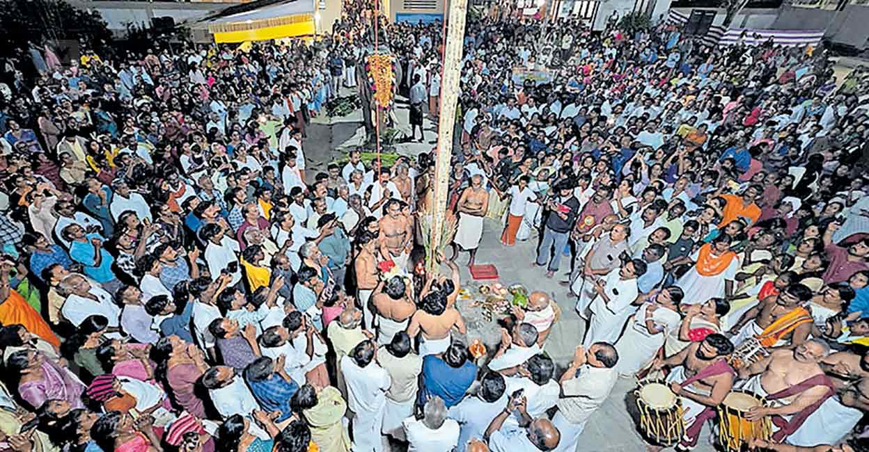 പുൽപള്ളി സീതാദേവി ലവകുശ ക്ഷേത്ര ഉത്സവം: താലപ്പൊലി ഘോഷയാത്ര ഇന്ന് ...