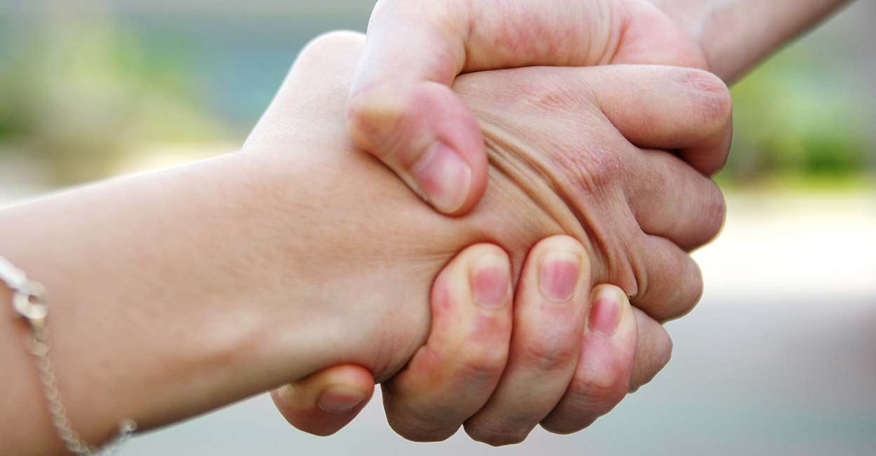 കൈകൊടുക്കും മുൻപ് - Handshakes and Hand gestures | Body Language ...