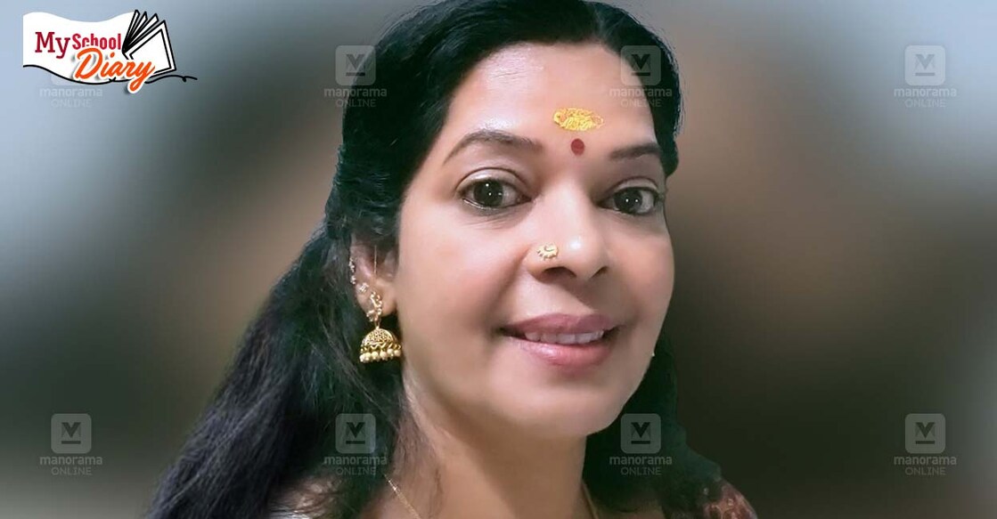 ഈ സ്കൂളിൽ പിള്ളേർക്കു മാത്രമല്ല അധ്യാപകർക്കുമുണ്ട് ഹോം വർക്ക്; രസകരമായ ആ കഥയിങ്ങനെ - Rajasree CV ...