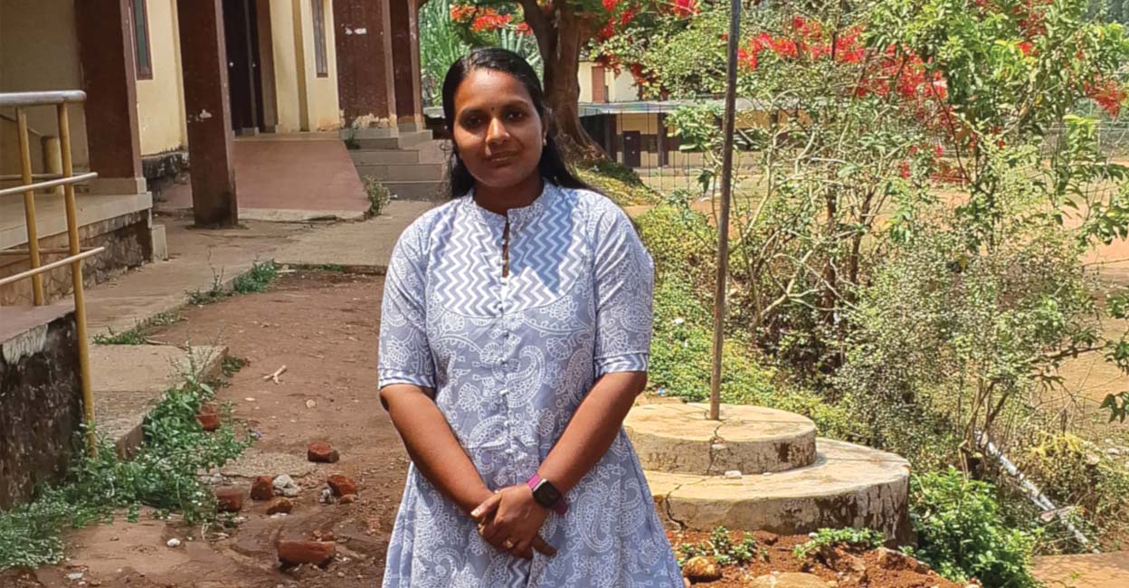 വെള്ളാർമല ജിവിഎച്ച്എസ്എസ് മുൻ അധ്യാപിക എസ്. രശ്മി – Wayanad Disaster ...
