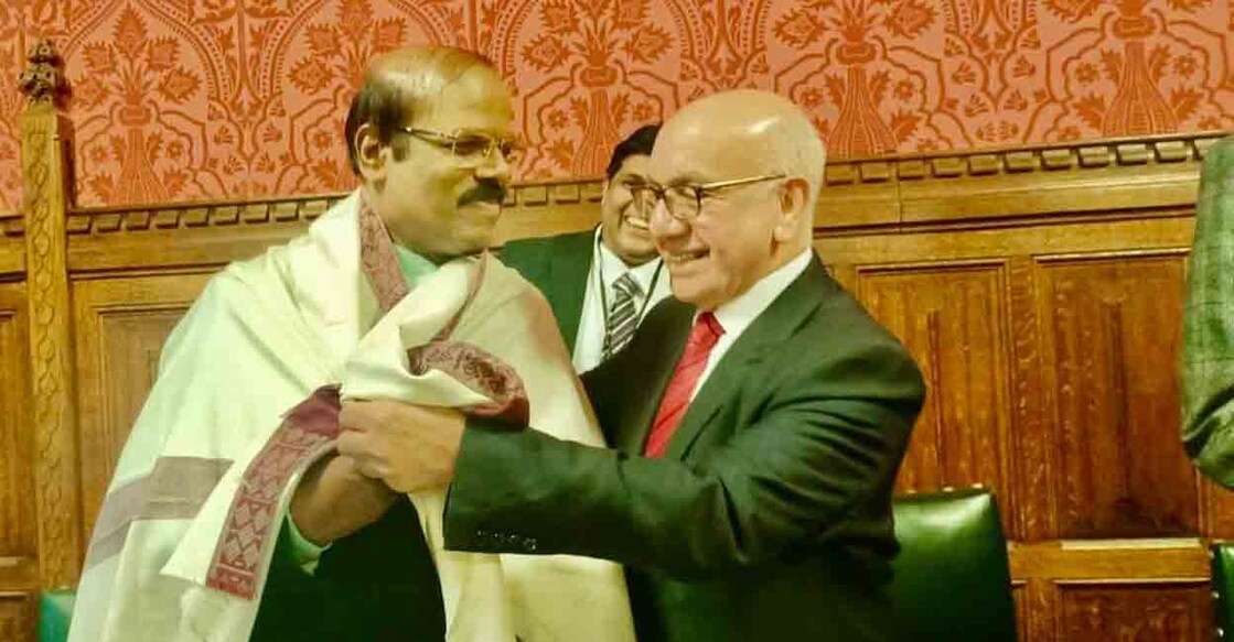 ‘പരിമാനാഭിവൃദ്ധി സിദ്ധാന്തം’ അവതരിപ്പിച്ച് ഡോ. വർഗീസ് മൂലൻ - Varghese ...