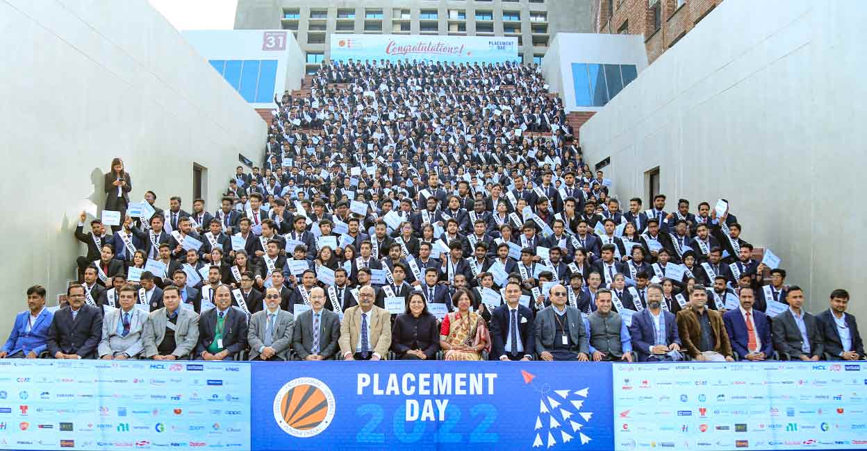 1100 ൽ ഏറെ എൽപിയു വിദ്യാർഥികൾ നേടിയത് 10 മുതൽ 64 ലക്ഷത്തിന്റെ ശമ്പള ...