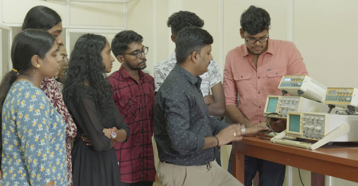 ട്രിനിറ്റി കോളജ്‌ ഓഫ്‌ എന്‍ജിനീയറിങ്‌ - Trinity College of Engineering ...