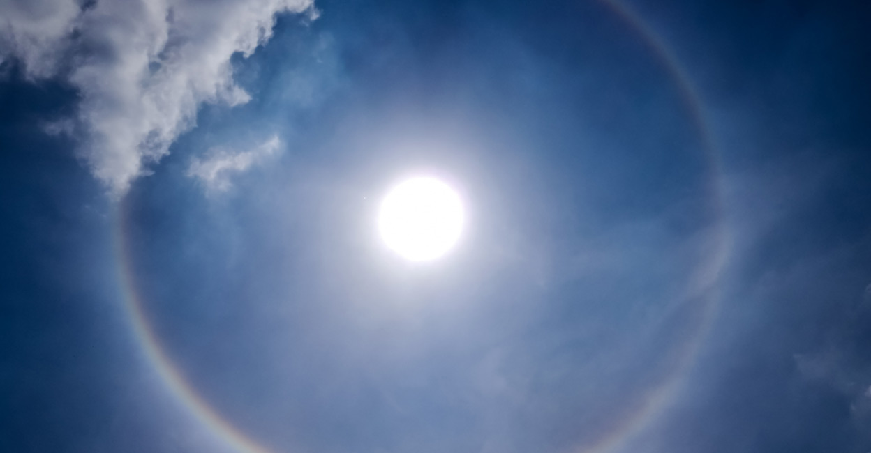 ചന്ദ്രന് ചുറ്റും മഴവില്ല്, കാലാവസ്ഥ ദുർഘടമാകുമോ?; അപൂർവ പ്രതിഭാസങ്ങള് ...