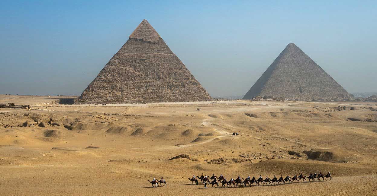 ഒറ്റപ്പെട്ട ഭൂമിയിൽ 30 പിരമിഡുകൾ വന്നതെങ്ങനെ? ഉത്തരമേകി നൈലിന്റെ ...