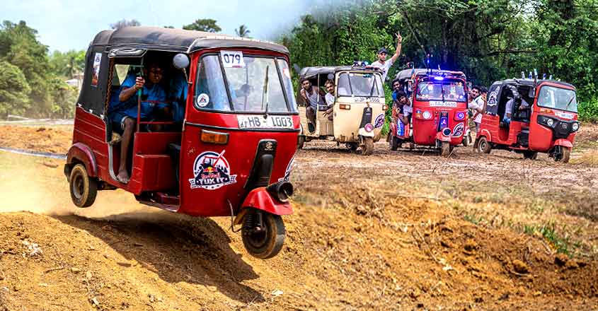 ഓട്ടോ ചേട്ടന്മാരേ കാണൂ, ഇത് ശ്രീലങ്കയിലെ ടുക്കിറ്റ് റേസിങ്: ഓട്ടോറിക്ഷ ...