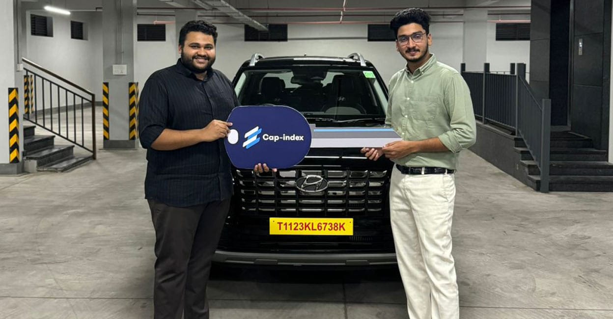 ഔഡി മാത്രമല്ല, കോഴിക്കോടെ ഈ കമ്പനി ജീവനക്കാർക്ക് നൽകിയത് 1.10 കോടിയുടെ ...