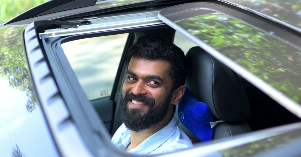 സിനിമ തന്ന കാർ, എന്റെ സ്വപ്ന വാഹനം പ്രേമലുവിലെ കറുത്ത എൻഡവർ! - From ...
