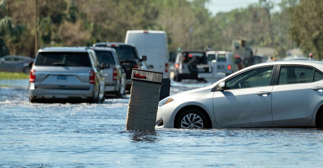 ആവേശം അരുത്;മഴക്കാലത്ത് വാഹനങ്ങൾ ഓടിക്കുമ്പോൾ ഈ കാര്യങ്ങൾ ശ്രദ്ധിക്കുക ...