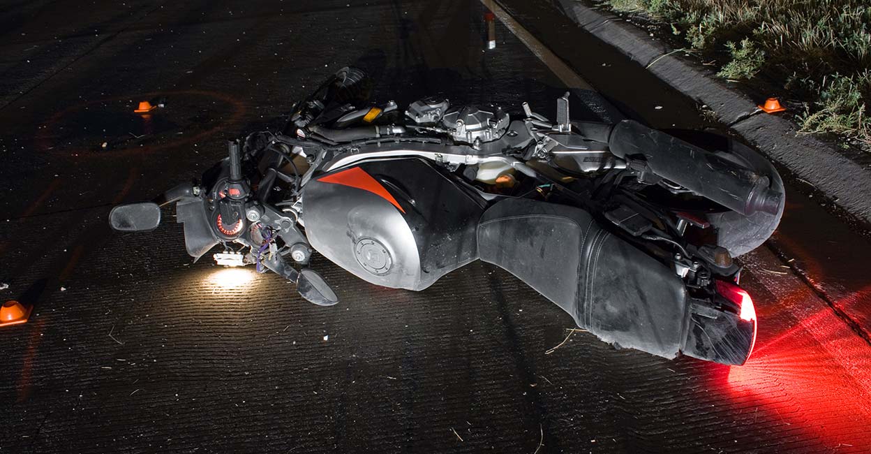 ‘കണ്ണു തുളയ്ക്കുന്നു; ഡിമ്മടി തോൽവി’: മോഡിഫിക്കേഷൻ, ലൈറ്റ് തെറ്റുന്ന ...