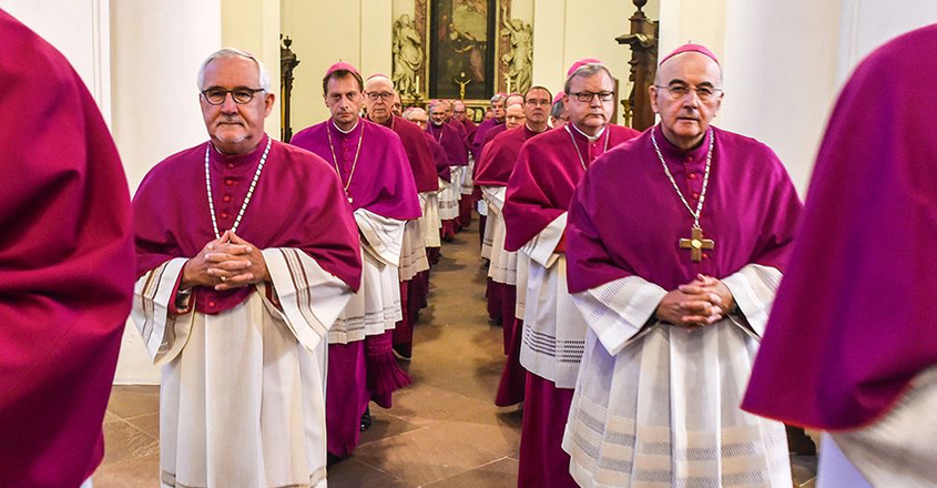 ലിംബുർഗ് ബിഷപ് ജോർജ് ബാറ്റ്സിംഗ് ജർമൻ ബിഷപ്സ് കോൺഫറൻസ് അധ്യക്ഷ ...