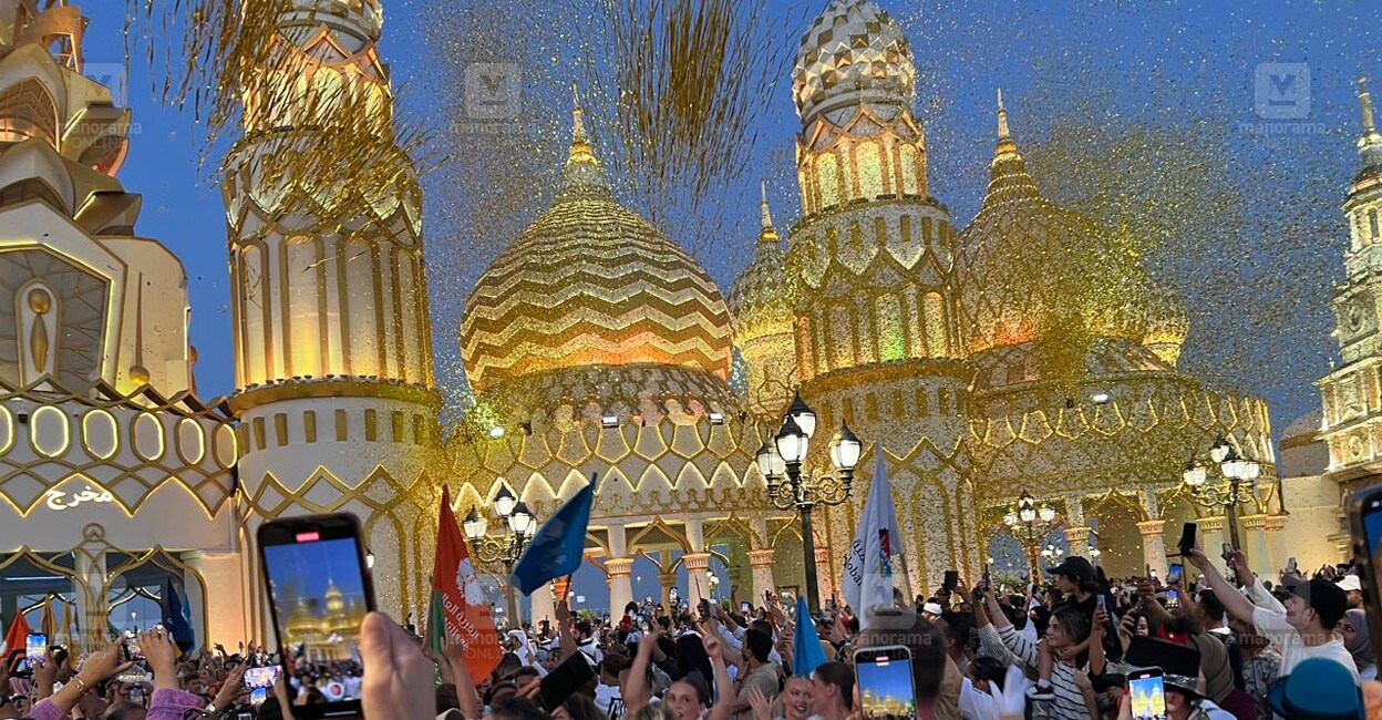 വാതിൽ തുറന്ന് ആഗോള ഗ്രാമം 6 മാസം ആഘോഷം ഗ്ലോബൽ 30 പവിലിയനുകൾ 40000 ...