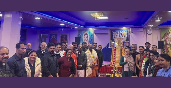 മണ്ഡല ചിറപ്പ് മഹോത്സവം സംഘടിപ്പിച്ച് റോമിലെ വില്ല മാധുരി ശ്രീകൃഷ് ...