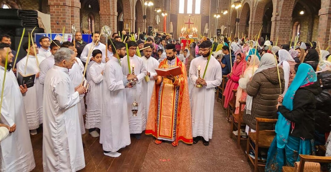 ബ്രിസ്റ്റോൾ യാക്കോബായ പള്ളിയിൽ ഹാശാ ആഴ്ച ശുശ്രൂഷകള്‍ക്കു ...