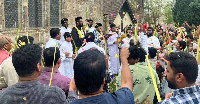 യുകെയിലെ ദേവാലയങ്ങളിൽ ഓശാന ശുശ്രൂഷകൾ ഭക്തിനിർഭരമായി ...