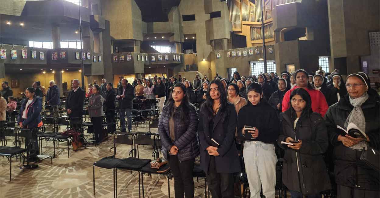 ജർമനിയിലെ നേവിഗസിൽ സിറോ മലബാർ സമൂഹം നാല്പതാം വെള്ളി ആചരിച്ചു - 40th ...